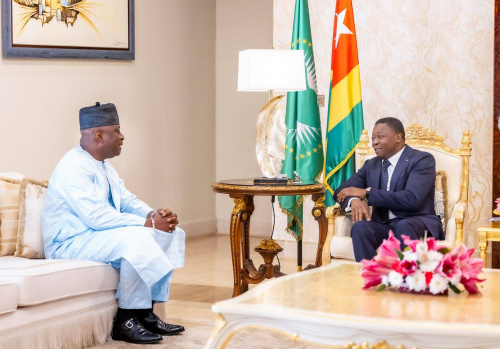 Diplomatie : quatorze nouveaux ambassadeurs accrédités au Togo - Site ...